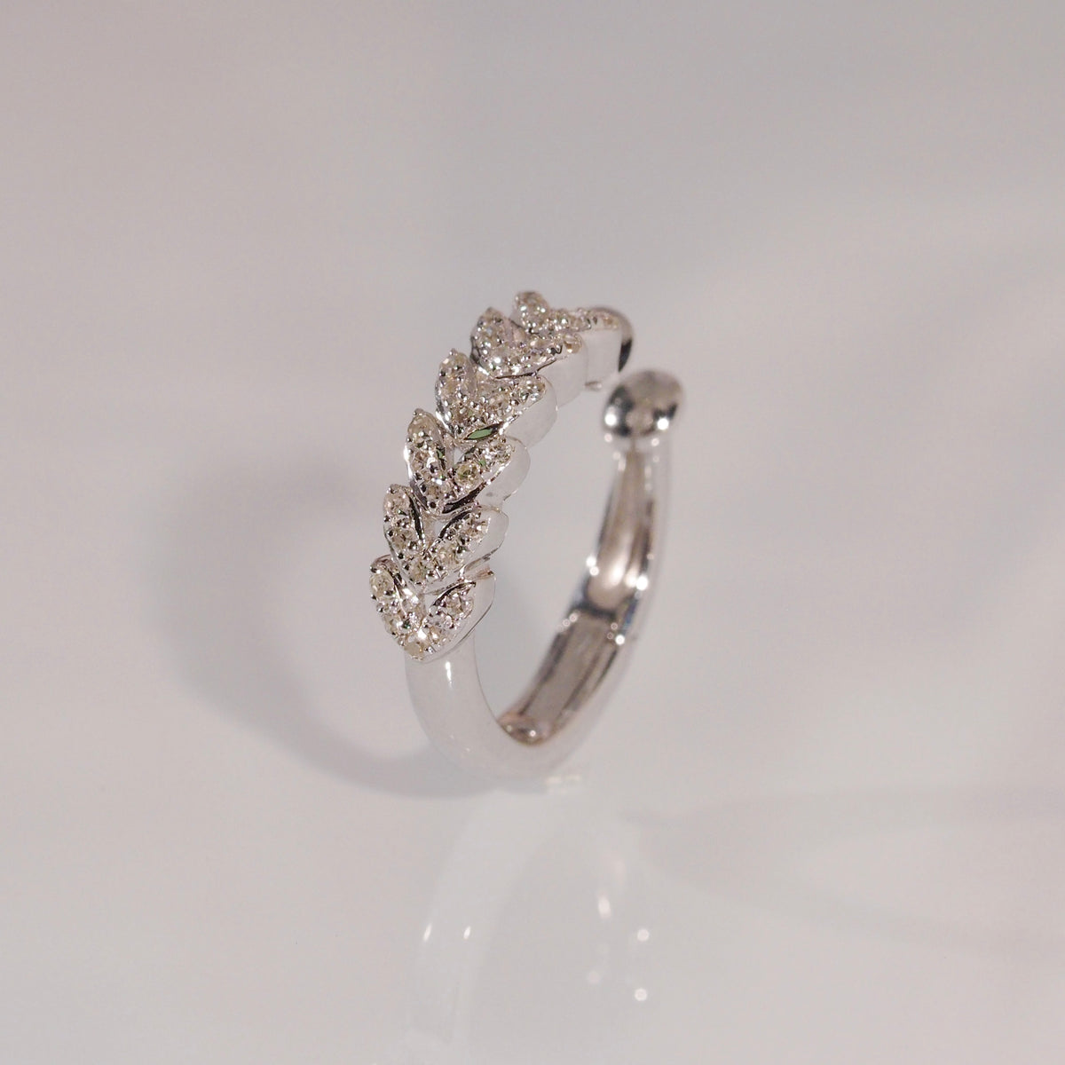 Diamond Fishbone Ear Cuff – IRIZA Jewellery