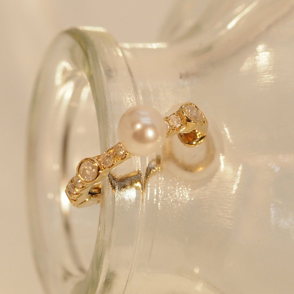 The Pearl Clipper Ear Cuff – IRIZA Jewellery